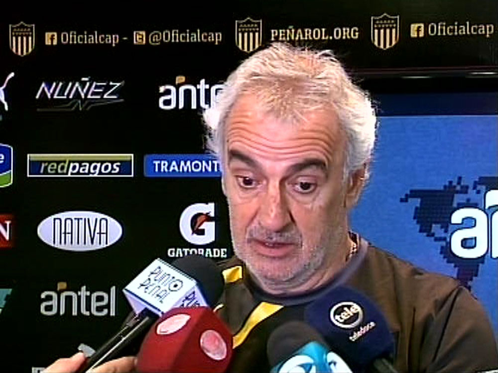 Jorge Fossati necesita ganar los quince puntos que restan - Teledoce.com