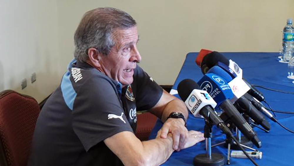 Así reaccionó Tabárez cuando le preguntaron por su continuidad como DT ...