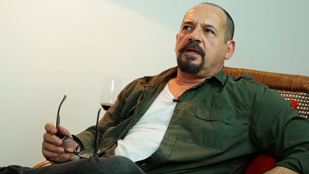 Cruzando el charco: Julio Chávez - Teledoce.com