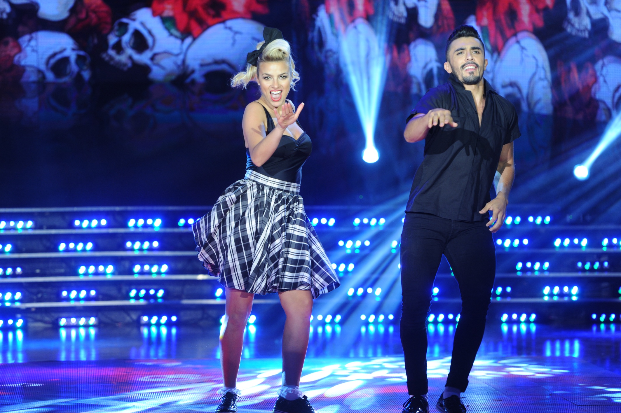 Arrancó el rock acrobático en el Bailando 2015 - Teledoce.com