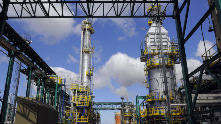 Ancap pondrá a funcionar su refinería en La Tablada para abastecer ...