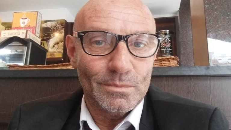 Falleció a los 61 años el humorista Leo Rosenwasser - Teledoce.com