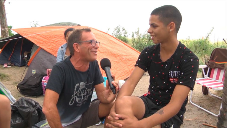 ¿Qué hace el acampante cuando llueve? - Teledoce.com