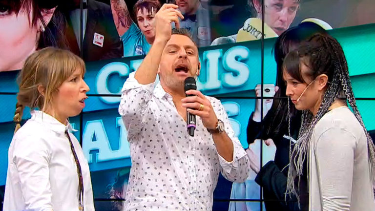 ¡La pelea del siglo por el honor de las mañanas!: Chris Namús vs. Manu ...