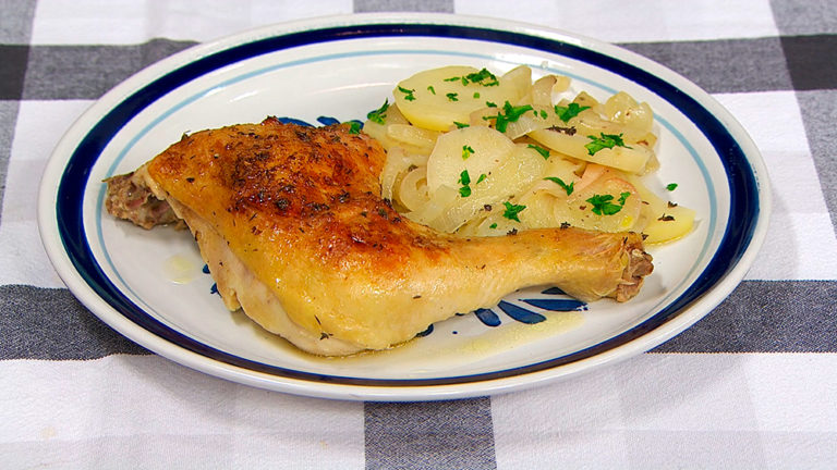 Pollo con papas y cebollas - Teledoce.com