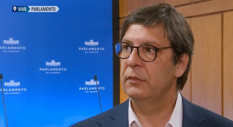 Daniel Larrosa del MPP fue designado por el Frente Amplio para ocupar ...