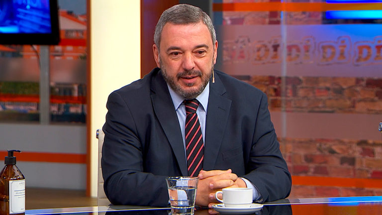 Mario Bergara: "Hay un recorte duro y parejo de las políticas sociales ...