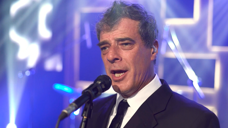 La vuelta a los escenarios de Alejandro Balbis - Teledoce.com