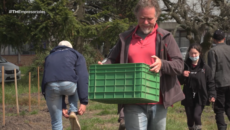 Encuentro de Inavi y la Escuela de Vitivinicultura - Teledoce.com