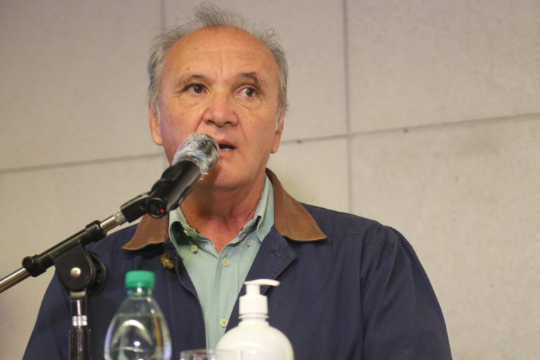 Richard Read dijo que está "pensando" en meterse "en la política ...