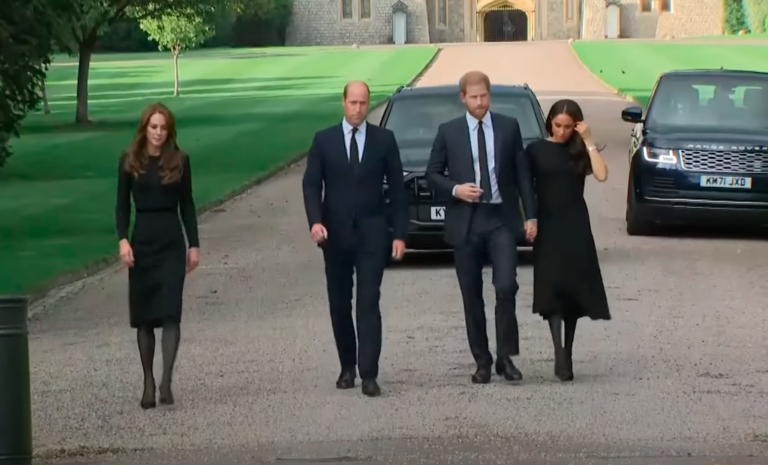 Video: Guillermo, Catalina, Enrique y Meghan salieron juntos a las afueras del castillo de ...
