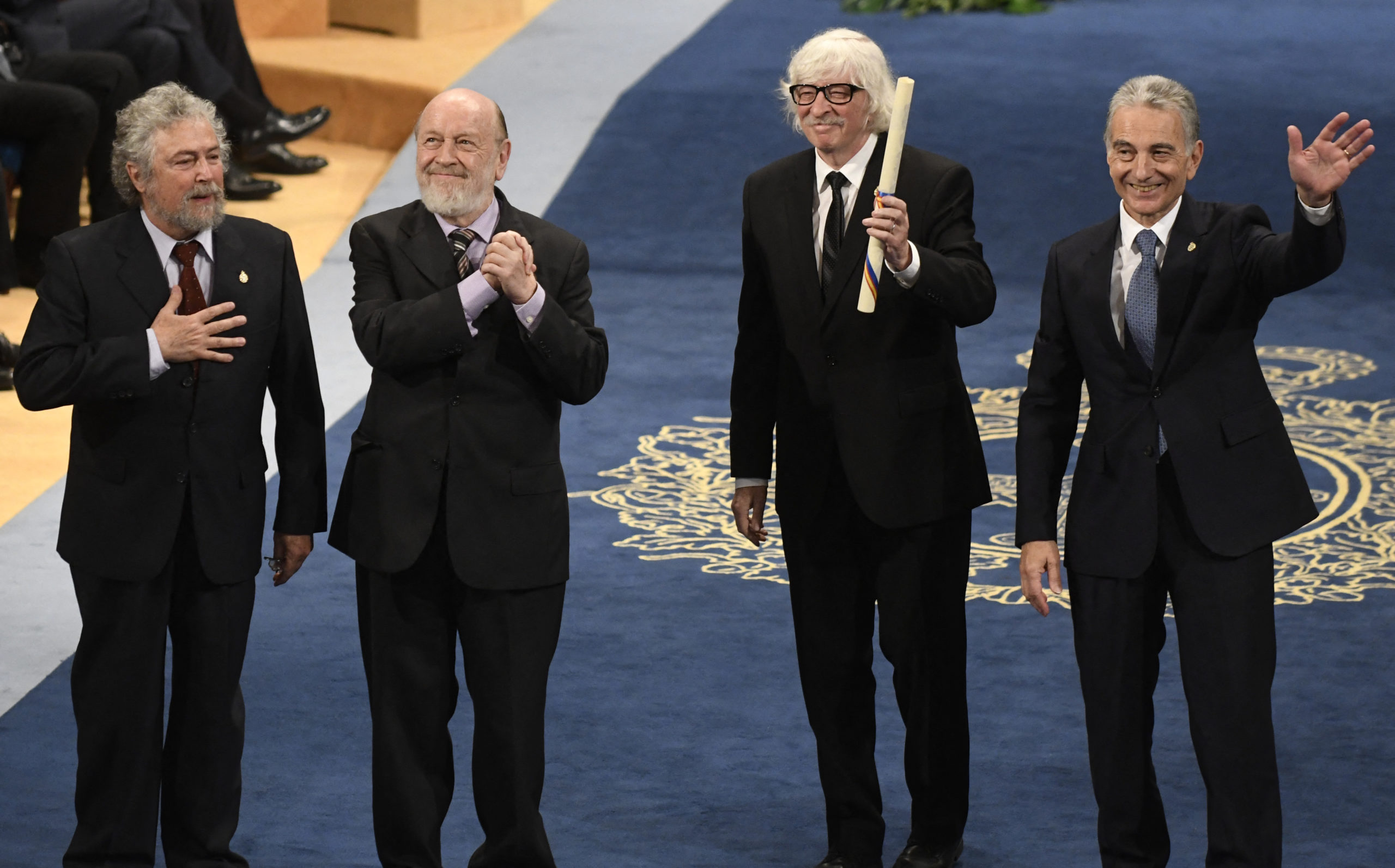 Les Luthiers anunció su "despedida definitiva de los escenarios" tras ...