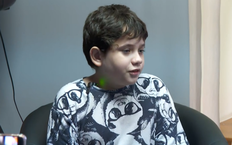 La historia de Illiya, un niño que fue capturado por soldados rusos ...