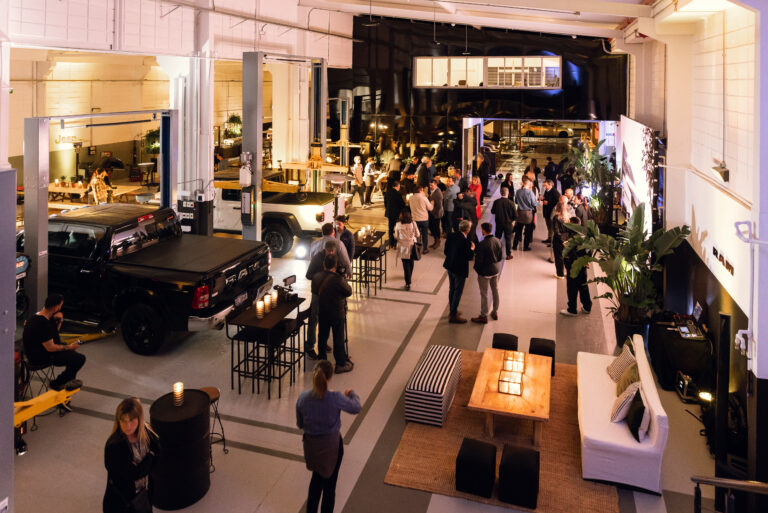 Grupo Sevel inaugura un nuevo taller para Jeep, Dodge y Ram - Teledoce.com