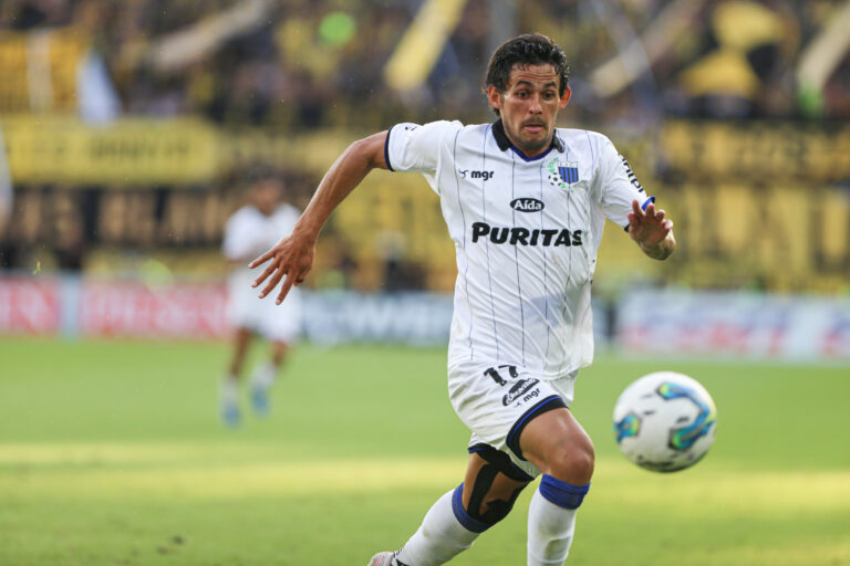 El argentino Marcelo Meli, campeón con Liverpool, no seguirá en el ...