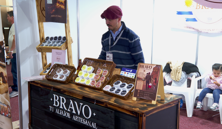 Un alfajor de gofio hecho en Tala fue el ganador de la cuarta edición ...